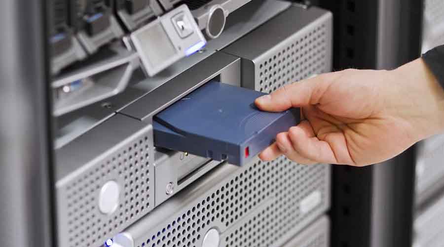 Cloud Proginov - Solutions d'archivage des informations sensibles de ... Cloud Proginov - Solutions d'archivage des informations sensibles de ...